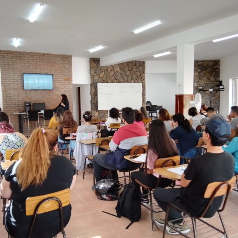 Alumnos - Instituto Ferrer